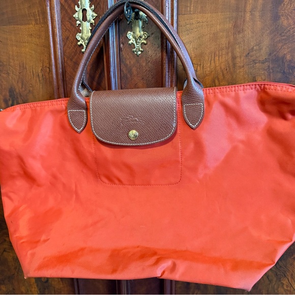 Longchamp | Bags | Iconic Longchamp Le Pliage Orange Tote With Brown ...